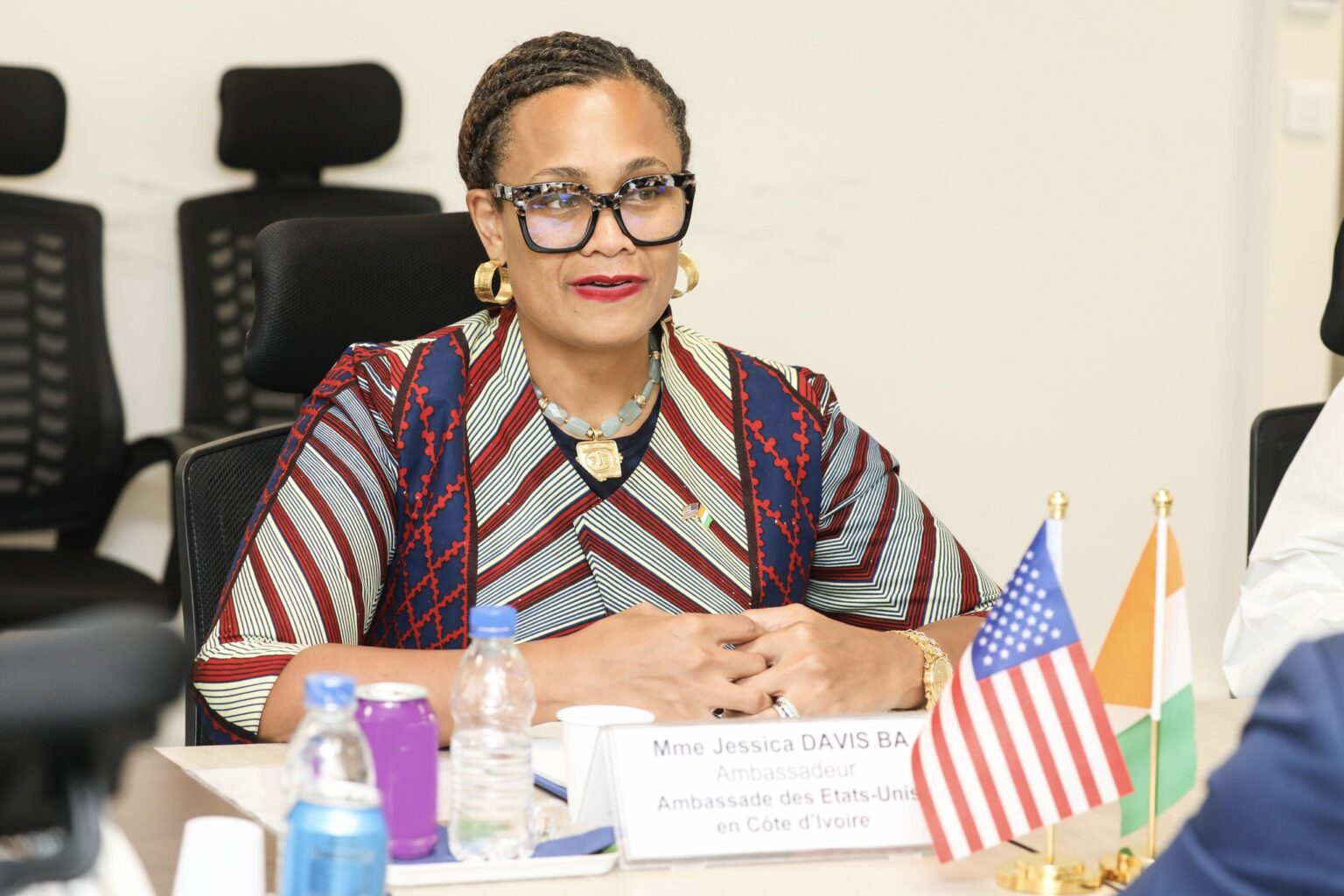 Côte d'Ivoire / Le Ministre N’Guessan KOFFI échange.