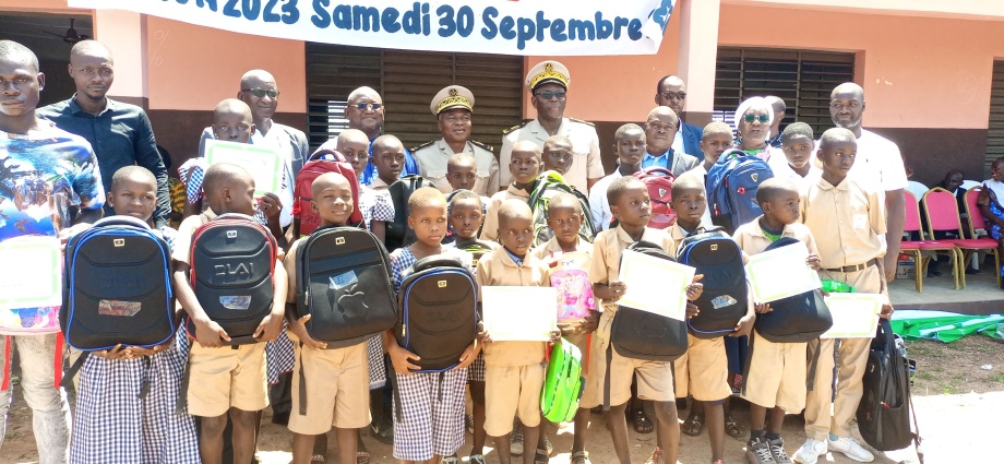 Côte d’Ivoire / Les meilleurs élèves et enseignants de la localité.