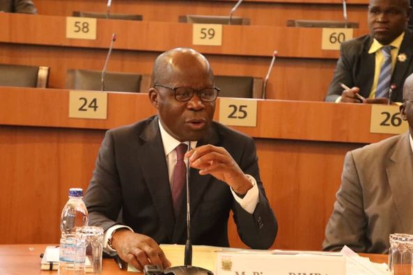 Santé / Exercice de la profession de médecine.