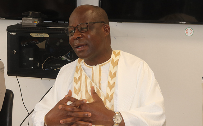 Santé / Depuis Man, le ministre Pierre Dimba appelle à la patience.