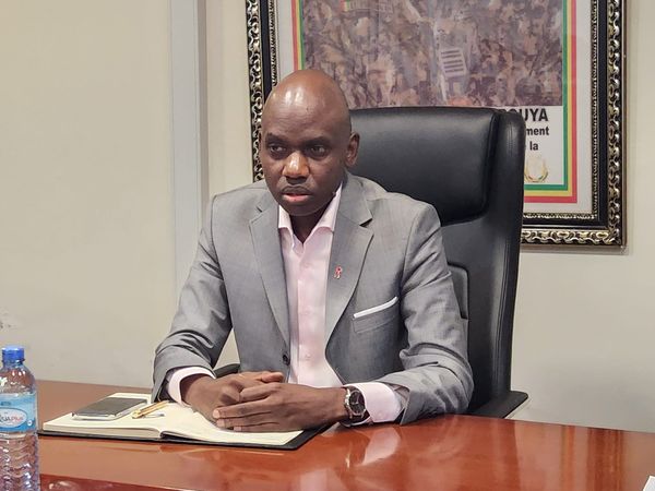 Santé : Guinée / MSHP-Feuille d’audiences, Dr. Oumar Diouhé.