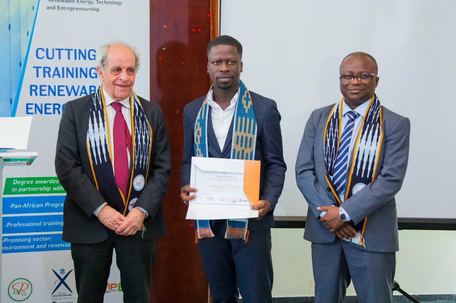 Côte d'Ivoire / INP-HB : Diplomation de la 1ere promotion.