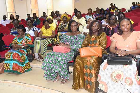 Burkina Faso / Célébration du 08 mars : Les femmes du MESRI.